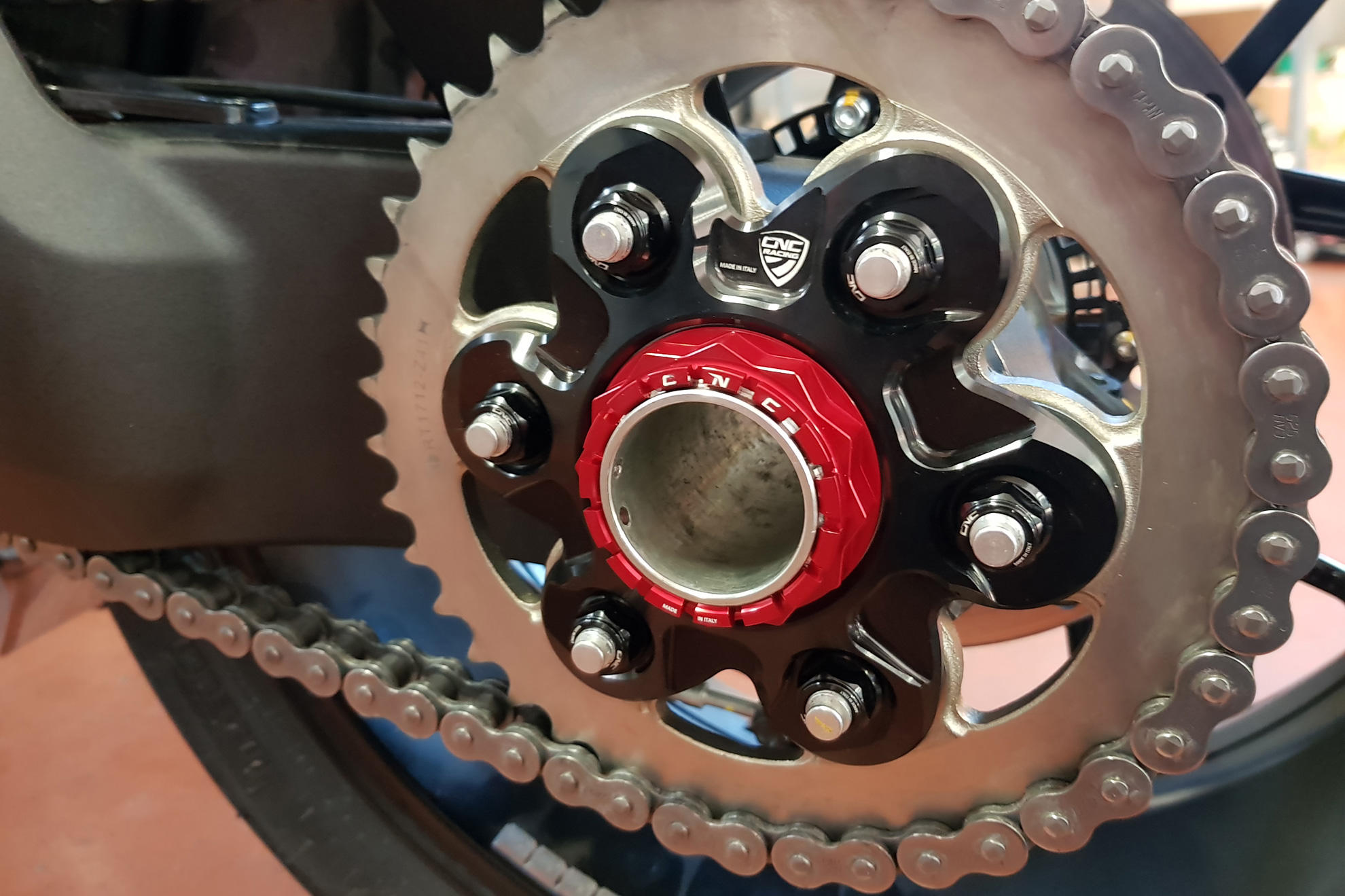 Rear sprocket flange Ducati | Cnc Racing
