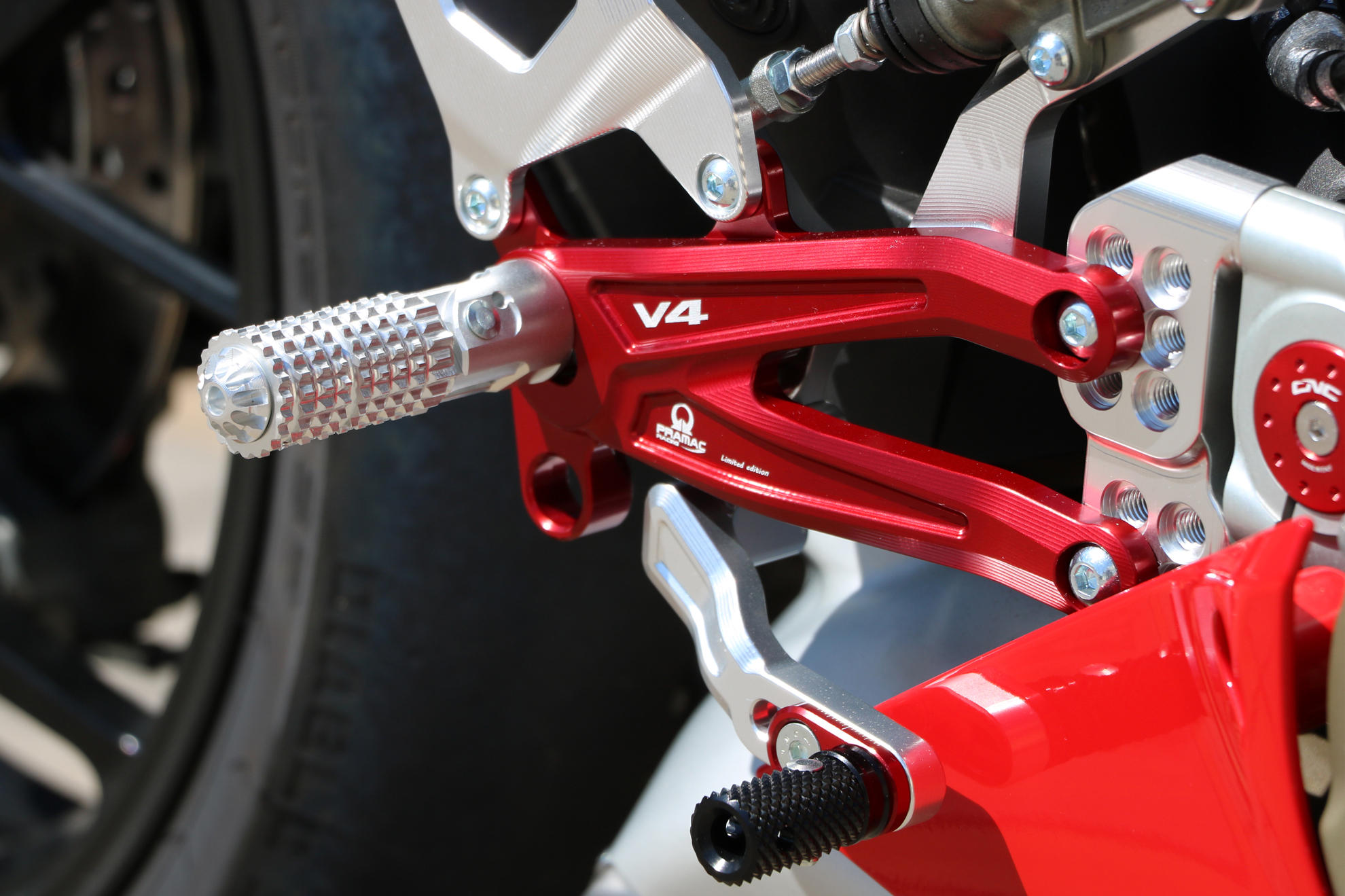 Adjustable rear sets Ducati Panigale V4 series for V4, V4 S and V4 ...
