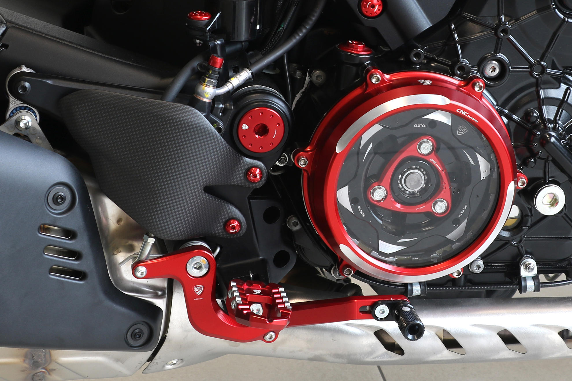 Gear/Rear brake levers kit Ducati Diavel V4 - SLIDE - Cnc Racing | Cnc ...