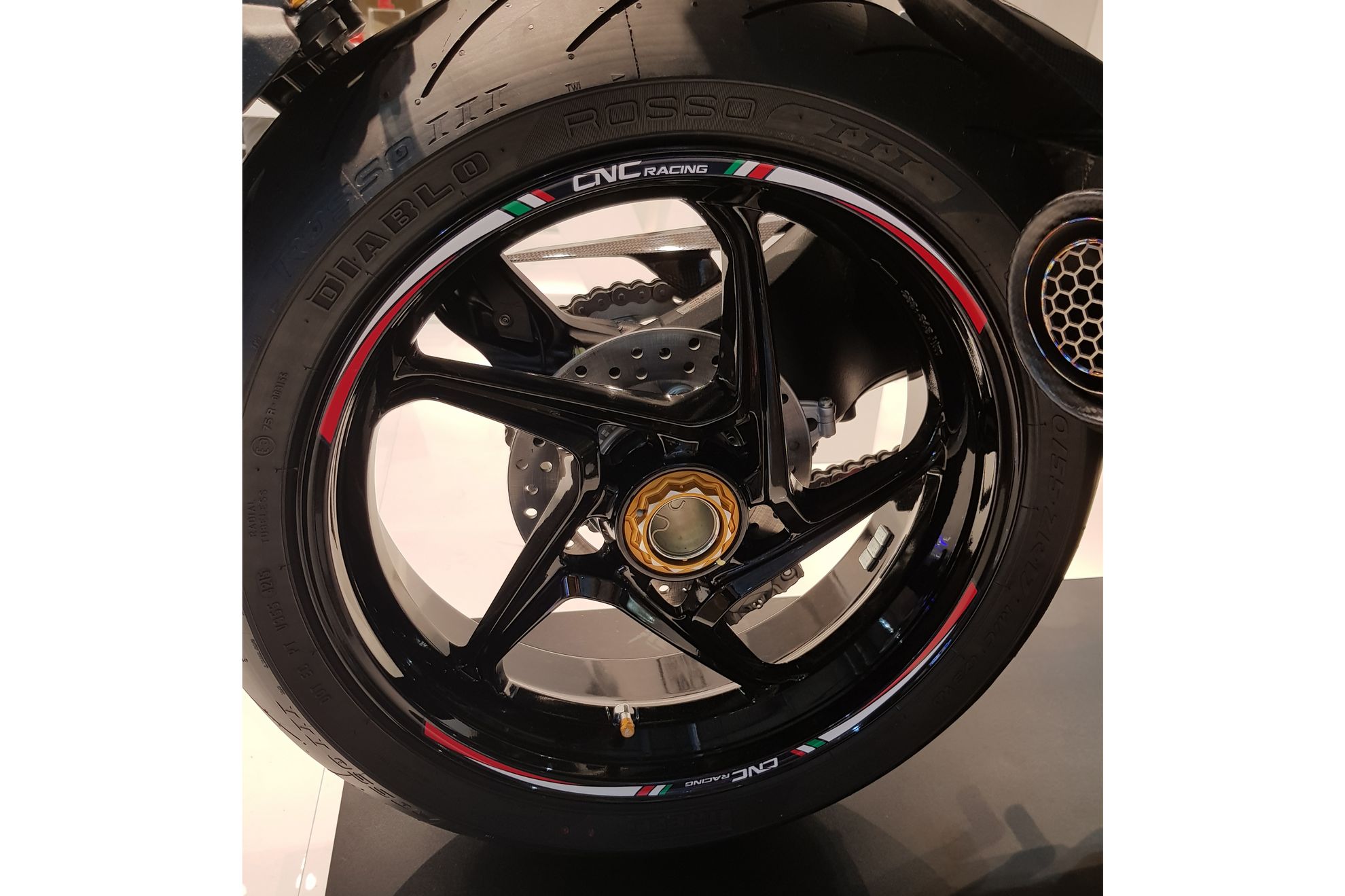 17 inch wheel stripes kit | Cnc Racing