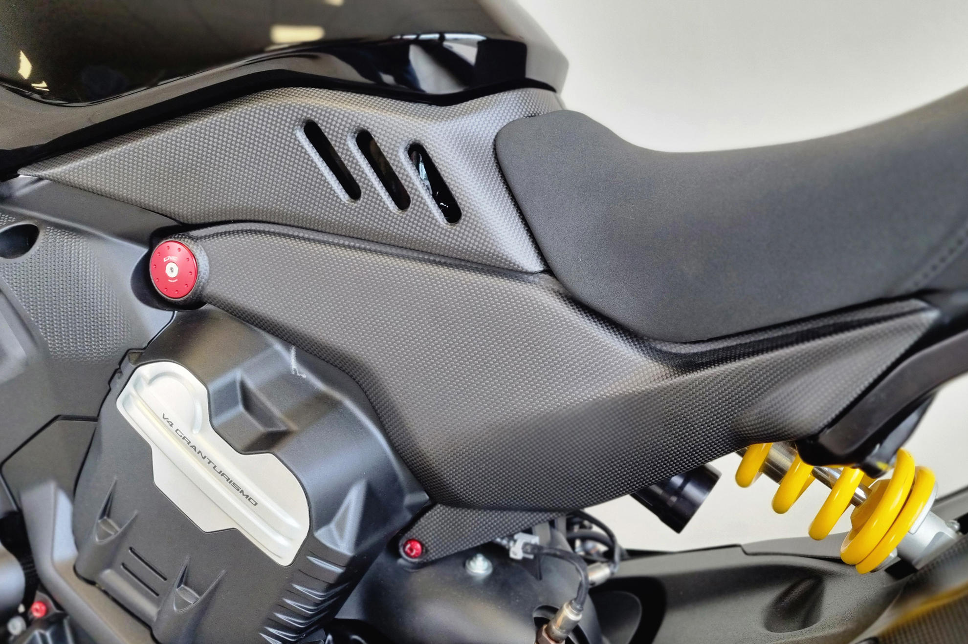 Rear subframe covers Ducati Diavel V4 - Carbon | Cnc Racing