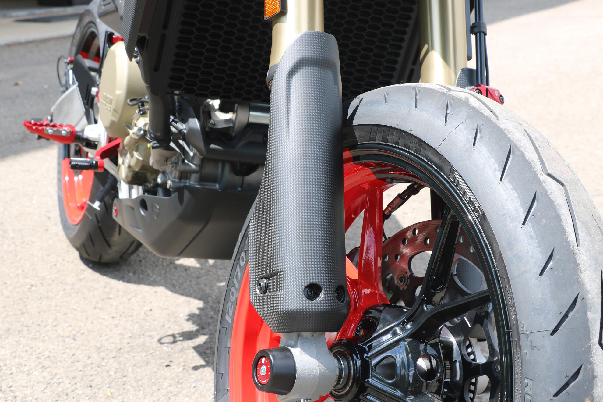 Fork legs protectors Ducati Hypermotard 698 Mono - Carbon | Cnc Racing
