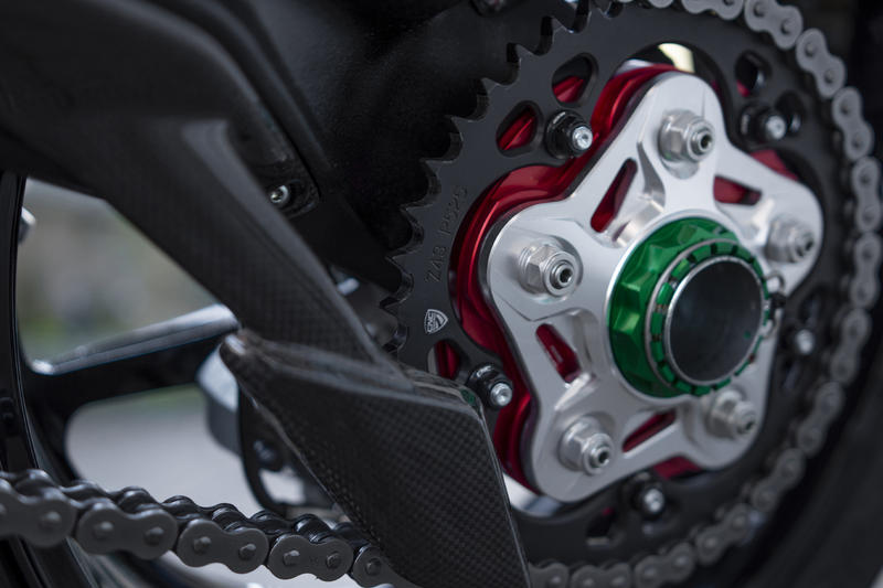 Cush drive hub flange MV Agusta | Cnc Racing