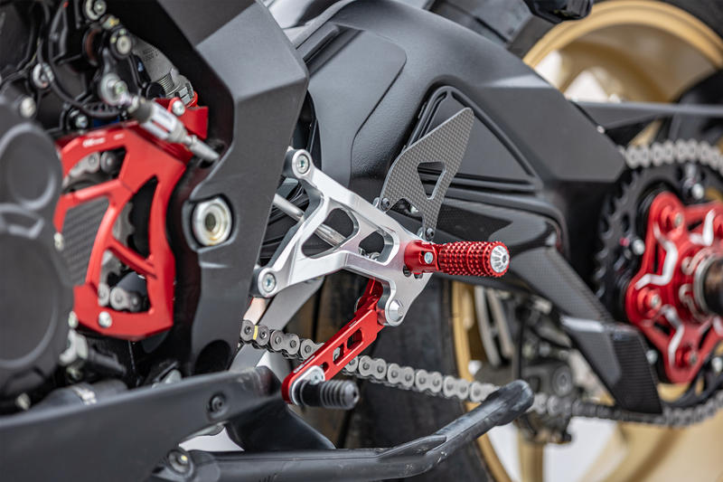 Adjustable rear sets MV Agusta - limited edition | Cnc Racing
