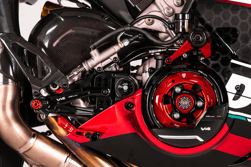Adjustable rear sets RPS Ducati Panigale V4 - Carbon | Cnc Racing