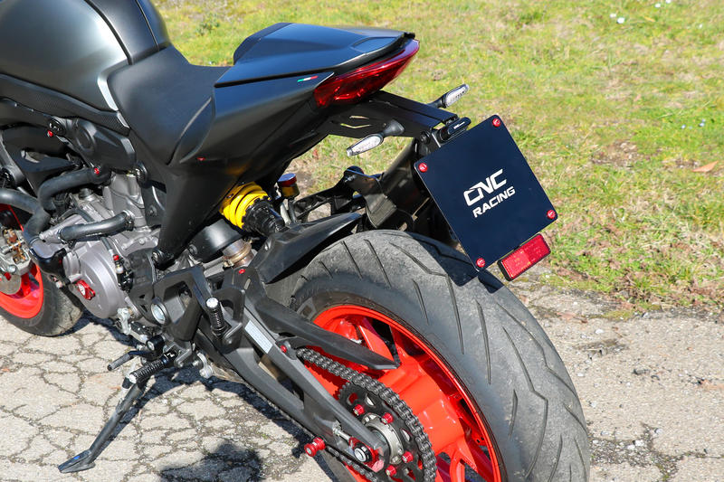 Adjustable license plate Ducati Monster 937 | Cnc Racing