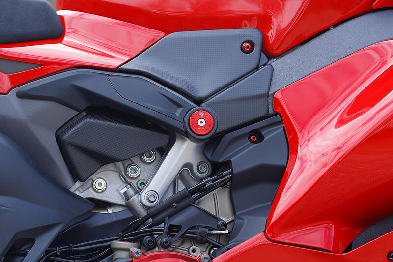 Engine cover RH Ducati Panigale V4 MY2025 - Carbon | Cnc Racing