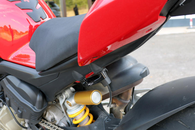 Rear footrest blanking plates Ducati Panigale V4 / Streetfighter V4 ...